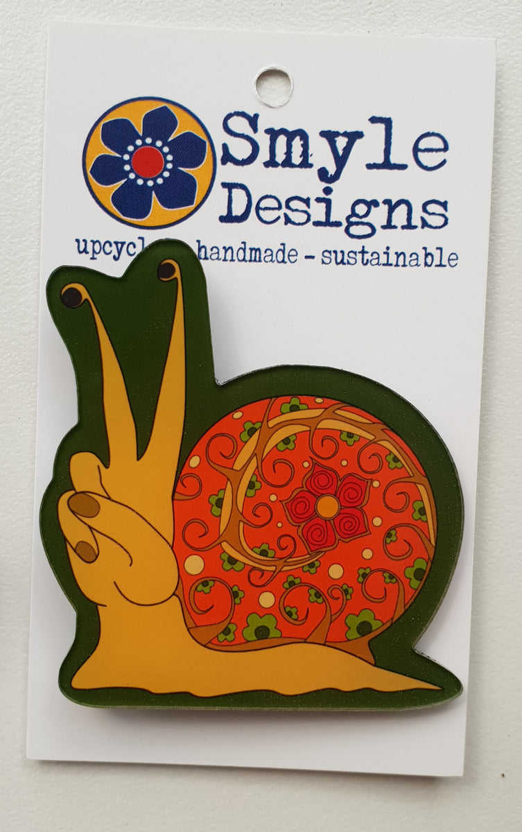 Magic Night Garden Stud Brooche Peace Snail – Maz Made.